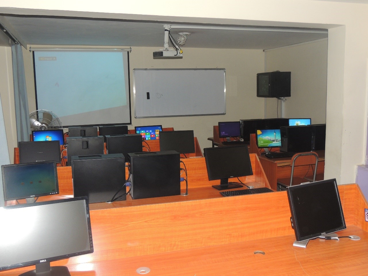 Computer Lab – Zawul University
